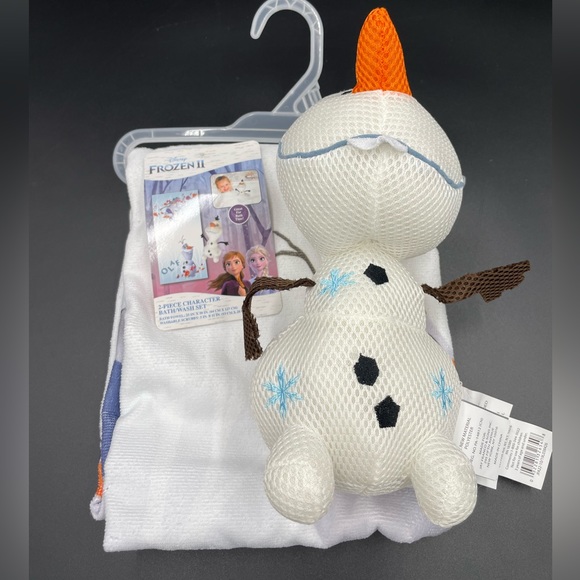 Disney | Toys | Disney Frozen 2 Piece Character Bath Wash Set | Poshmark